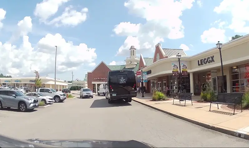 Williamsburg Premium Outlets Directory